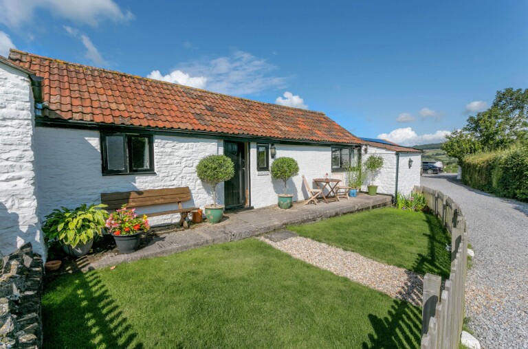 Holiday Cottages Cheddar Gorge, Somerset - No Booking Fees