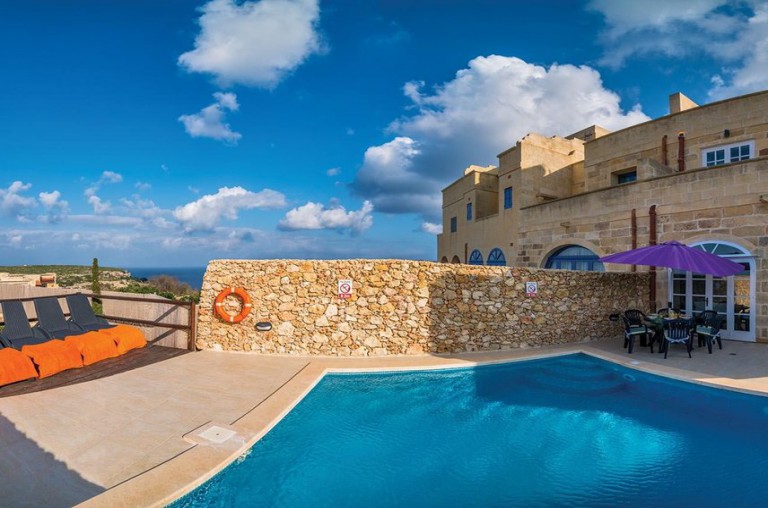 Villa Rentals Malta - No Booking Fees