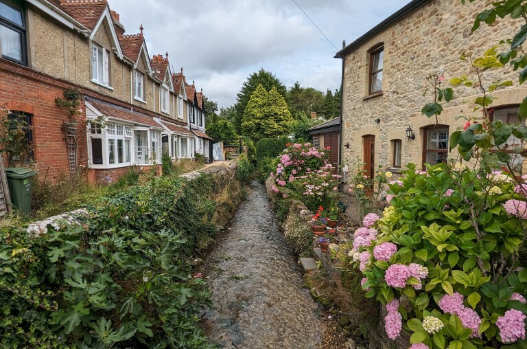 2 Bedroom (Sleeps 6) Cottage in Newport (P302495) - No Booking Fees